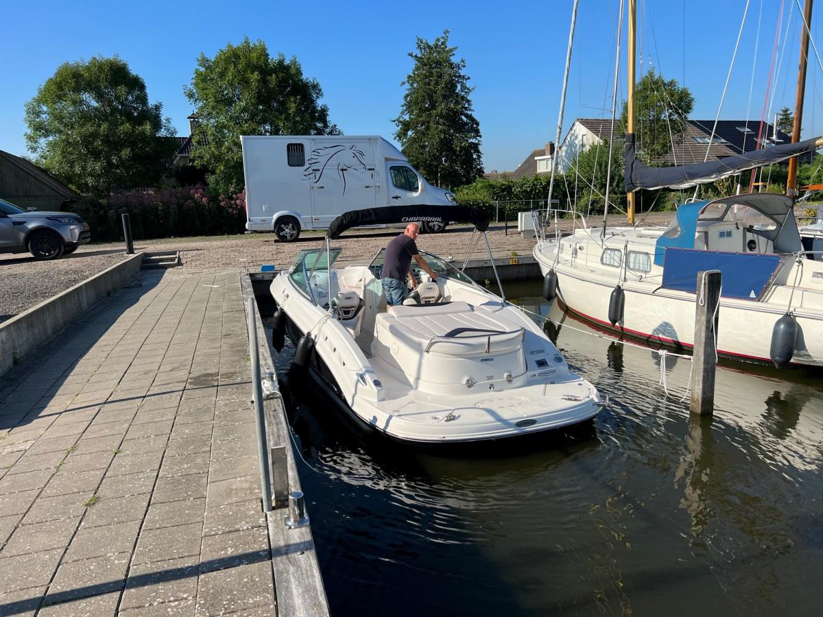 CHAPARRAL 236 SSI Te koop | Boatland.nl